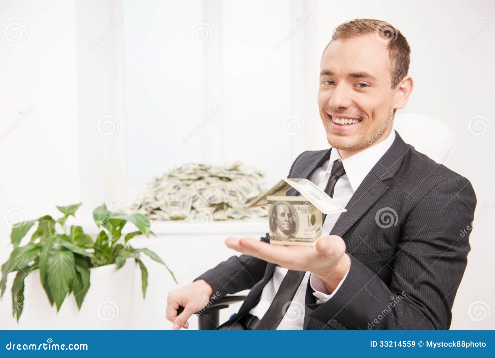 Hombre rico. imagen de archivo. Imagen de sonriente, abundancia - 33214559