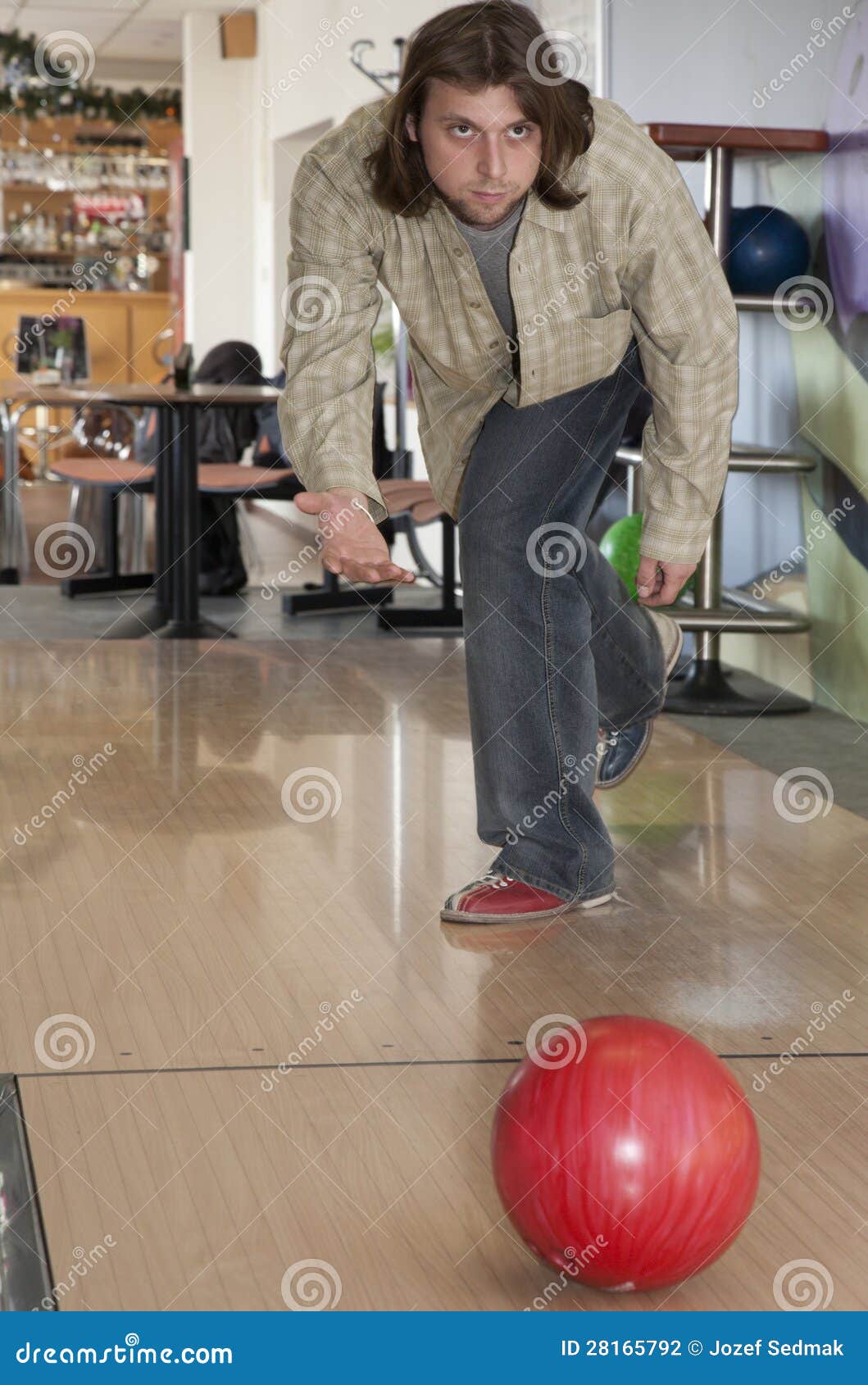 Hombre rodando foto de archivo. Imagen de hombre, deporte - 28165792