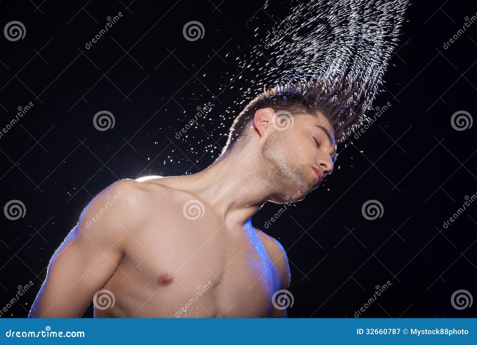 Hombres mojados. imagen de archivo. Imagen de gota, cerrado - 32660787