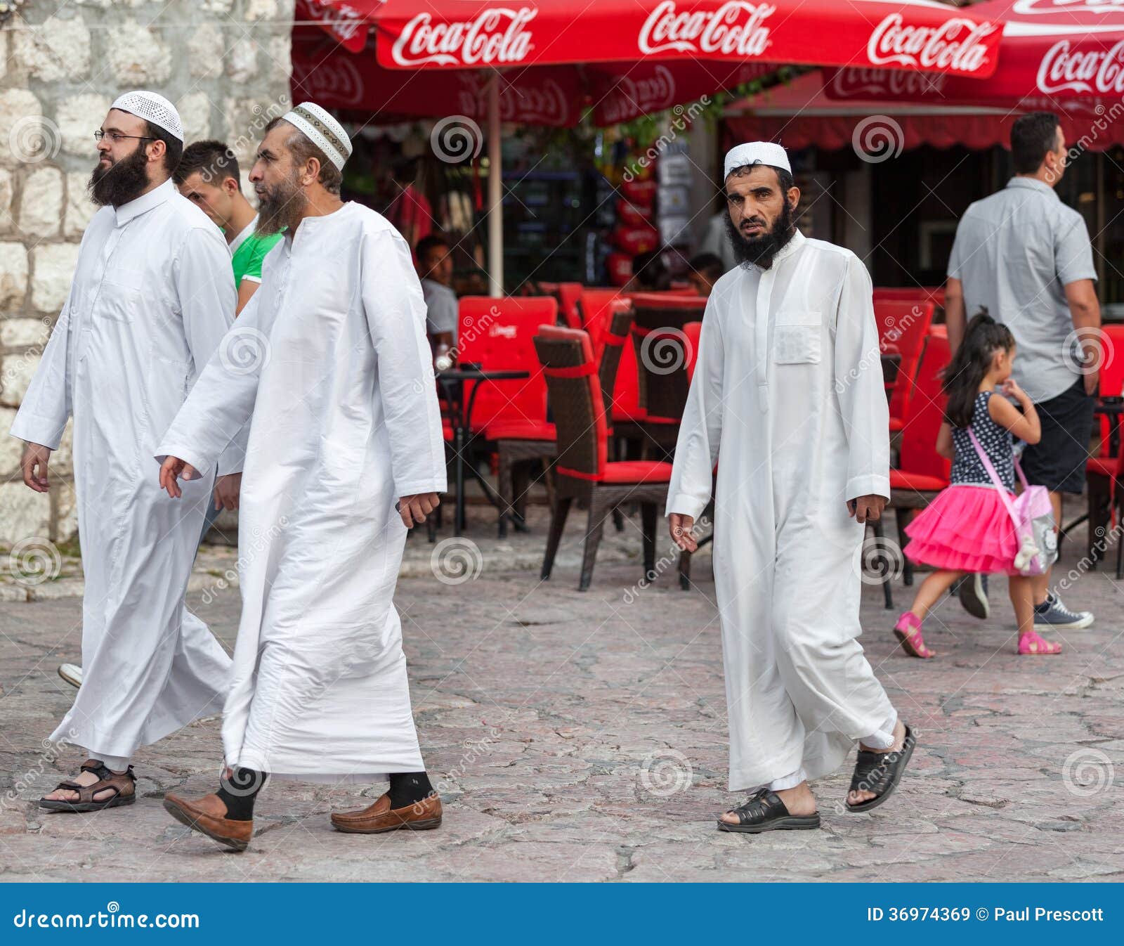 Hombres musulmanes imagen de archivo editorial. Imagen de grupo - 36974369