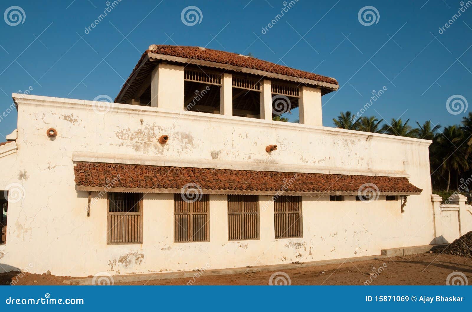 HOME indiana tradicional imagem de stock. Imagem de colonial - 15871069