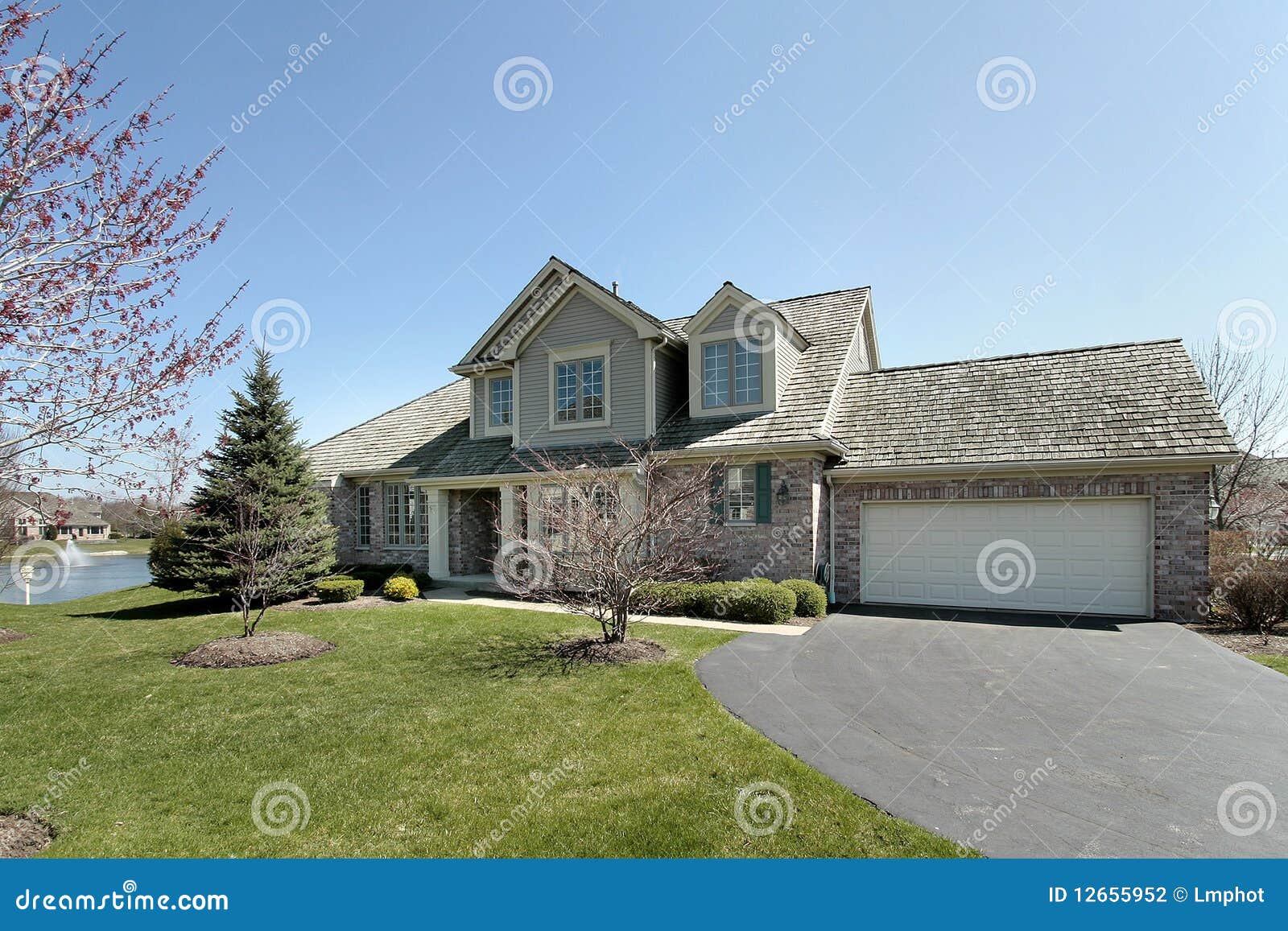 Home with lake view stock photo. Image of construction - 12655952