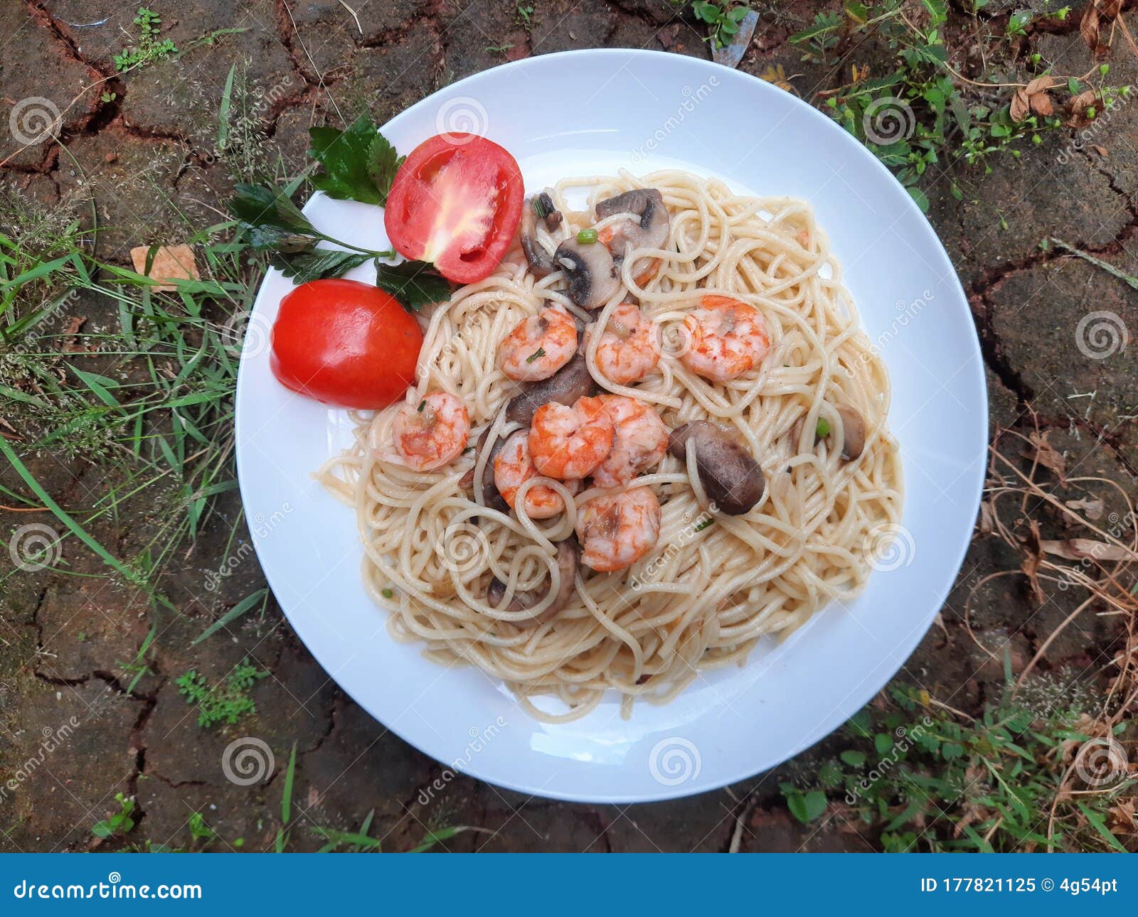 Home Made Spaghetti Aglio Lio with Prawns and Mushrooms Stock Image ...