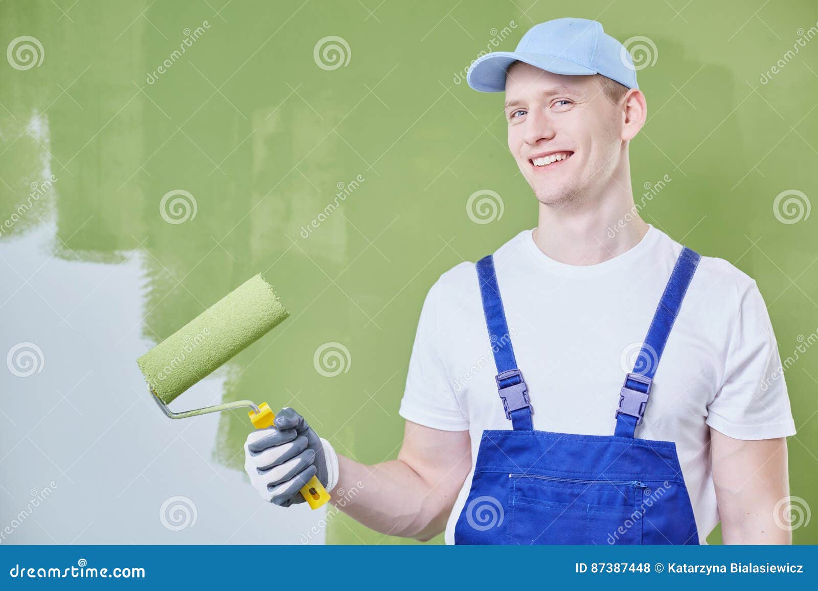 Home renovation man stock photo. Image of tool, indoor - 87387448