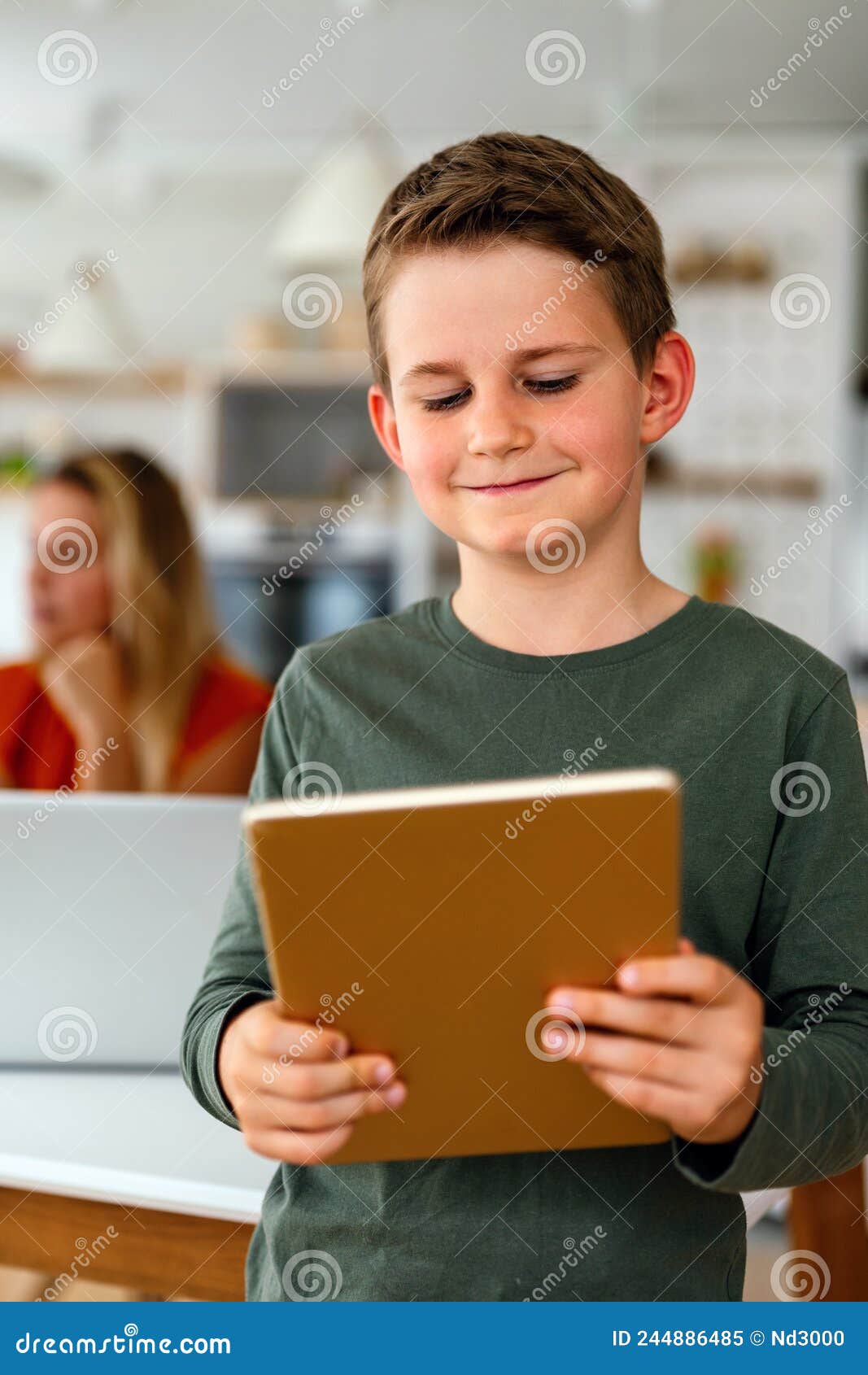 Home Schooling Social Distance E-learning Online Education Concept ...