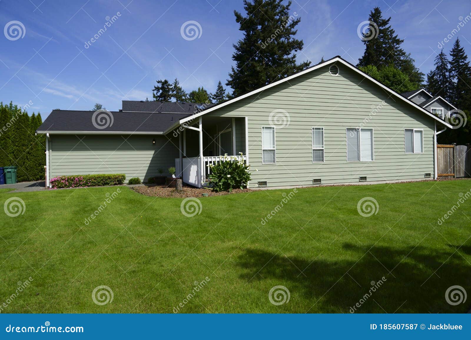 Home in Seattle Suburb Middle Class Stock Image - Image of seattle ...