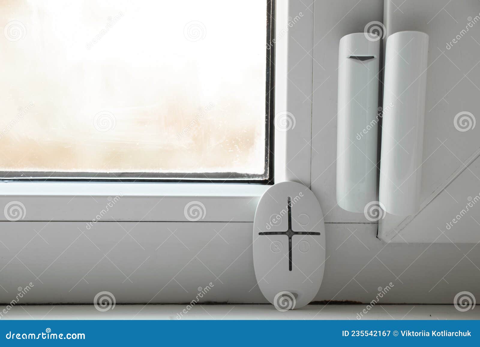 Home Security System on the Windows, Opening Sensor and Remote Control ...