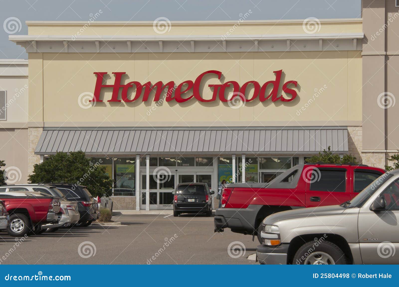 HomeGoods editorial stock photo. Image of center, economy - 25804498