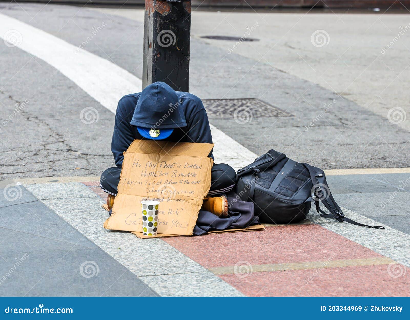 Homeless Man in Downtown Chicago Editorial Stock Image - Image of ...