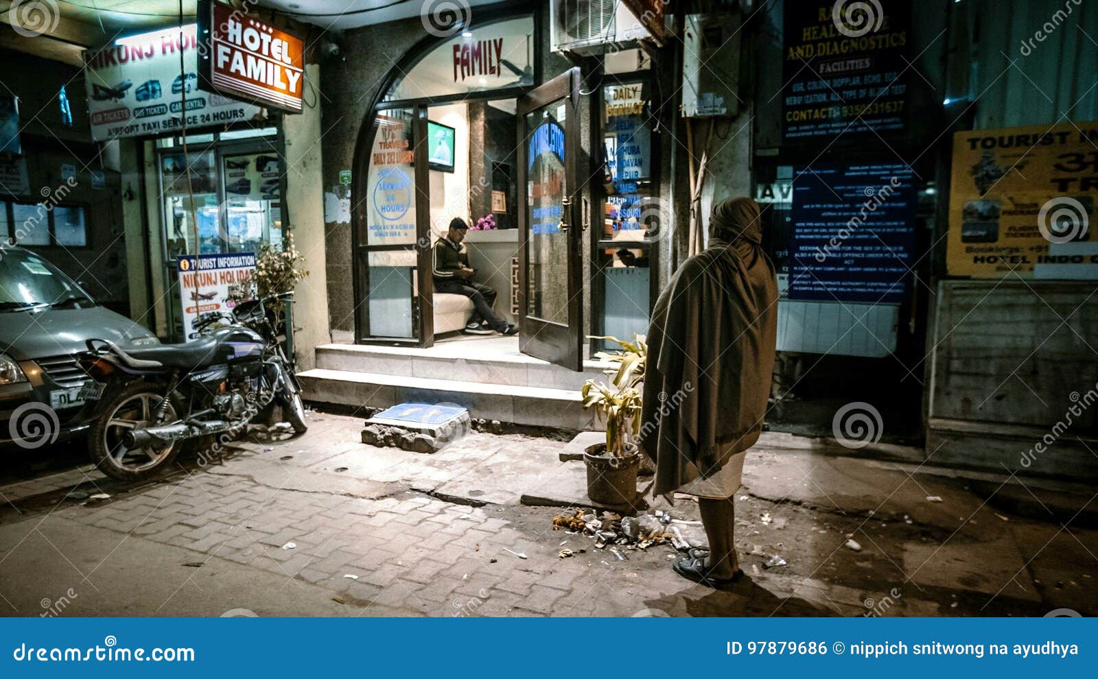 Homeless man @ india editorial photo. Image of alone - 97879686
