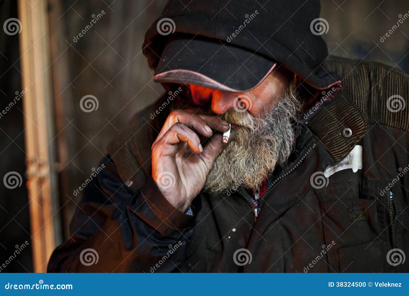 Homeless editorial image. Image of face, cigarette, drunk - 38324500