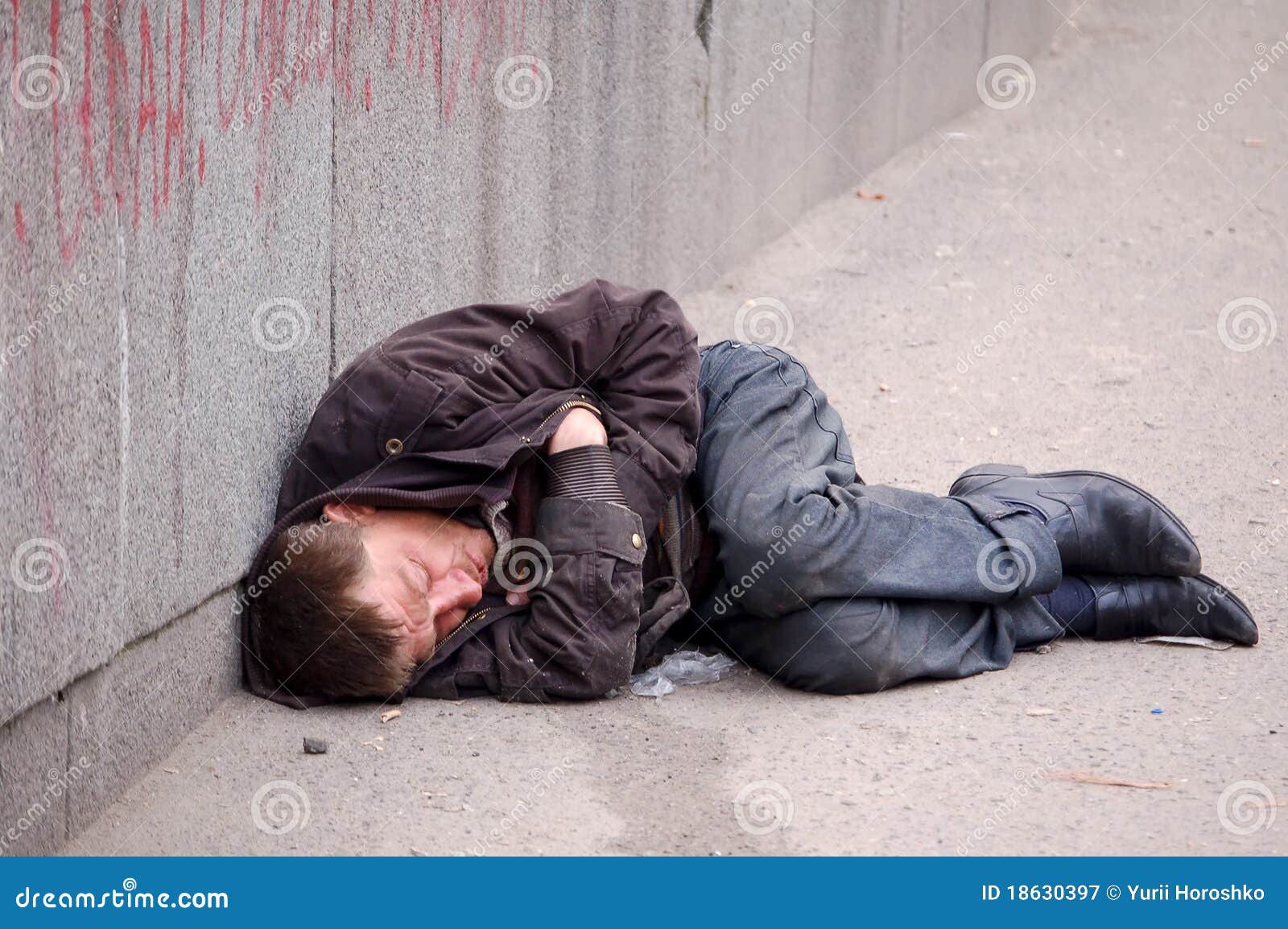 Homeless outside editorial photography. Image of alone - 18630397