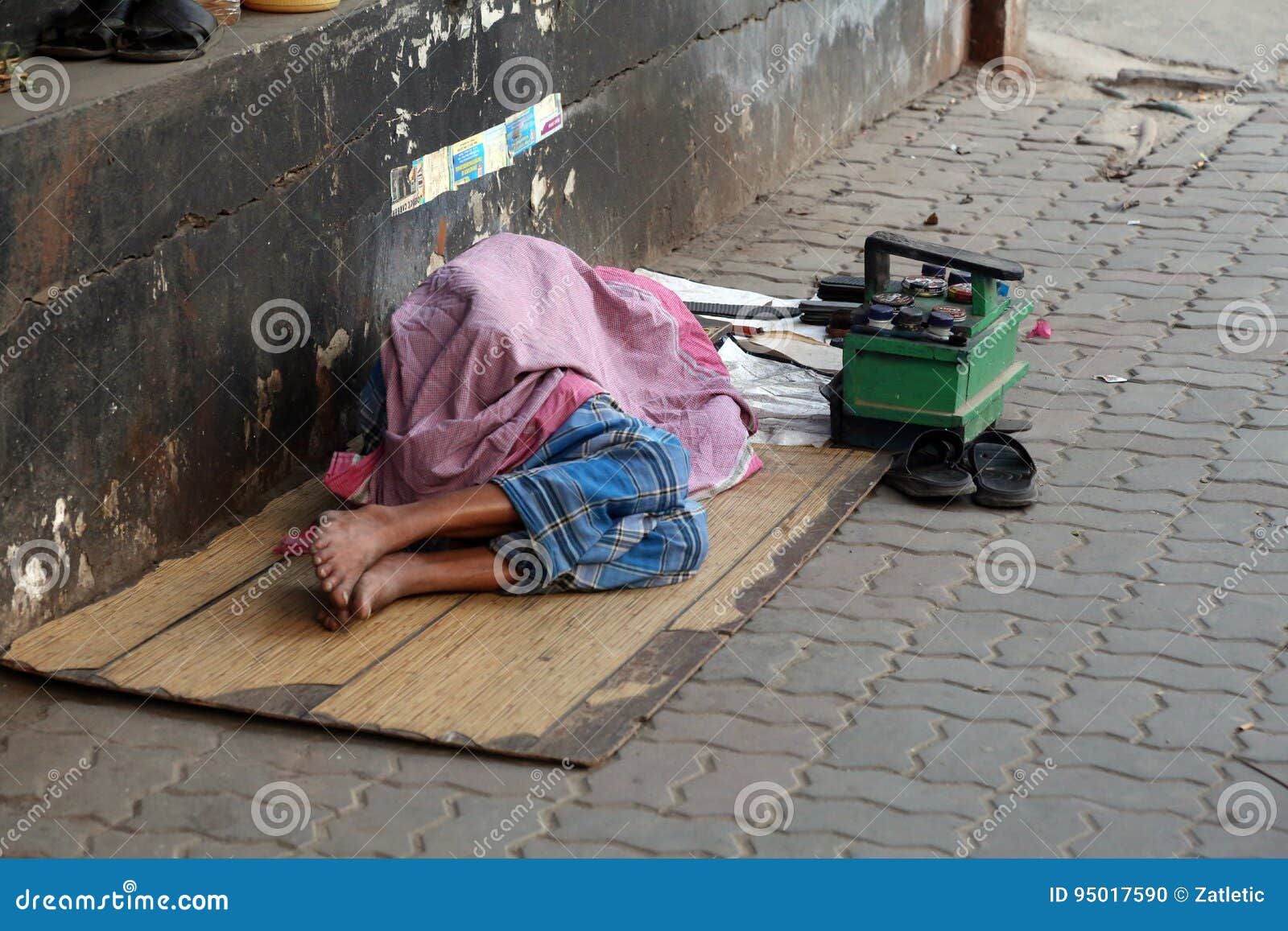 Homeless People Sleeping on the Footpath of Kolkata Editorial Image ...
