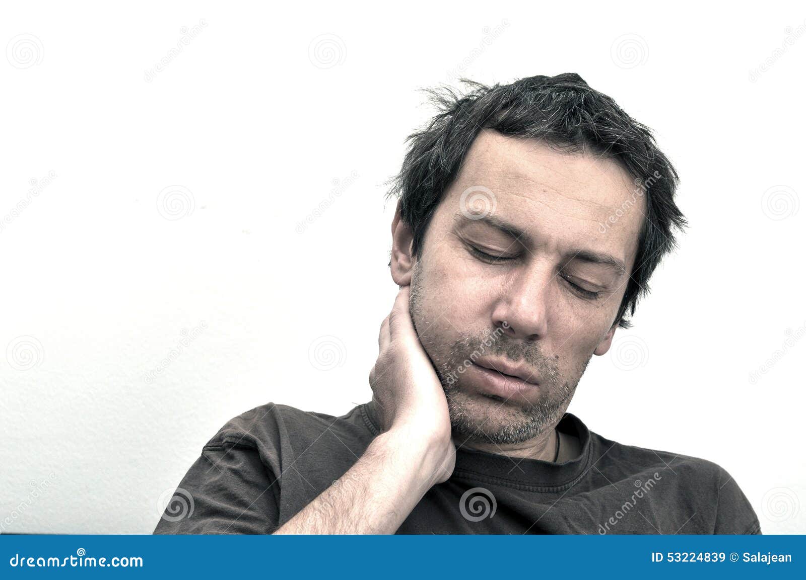 Homem Com a Cara Inchada Que Sofre Da Dor De Dente Imagem de Stock ...