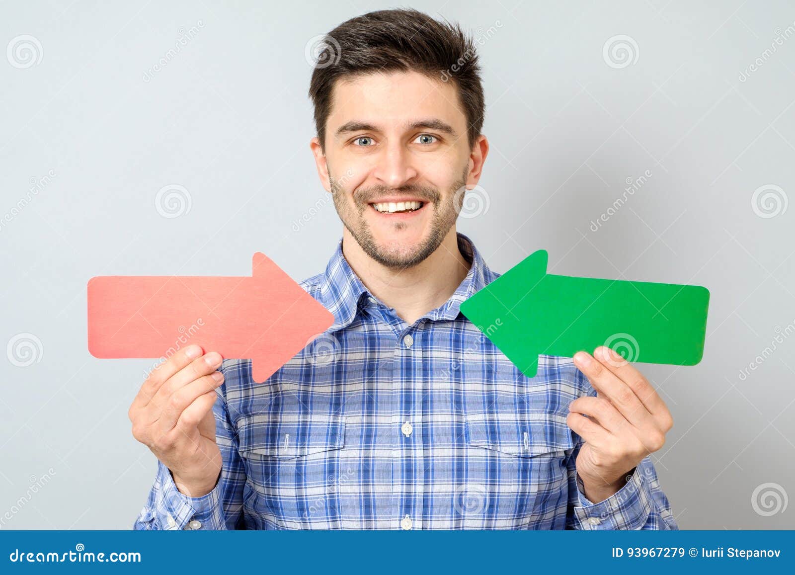 Homem Com Duas Setas Que Aponta Ao Direita E Esquerdo Imagem de Stock ...