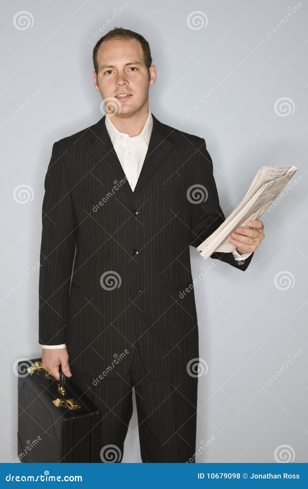 Homem com pasta foto de stock. Imagem de caso, roupa - 10679098