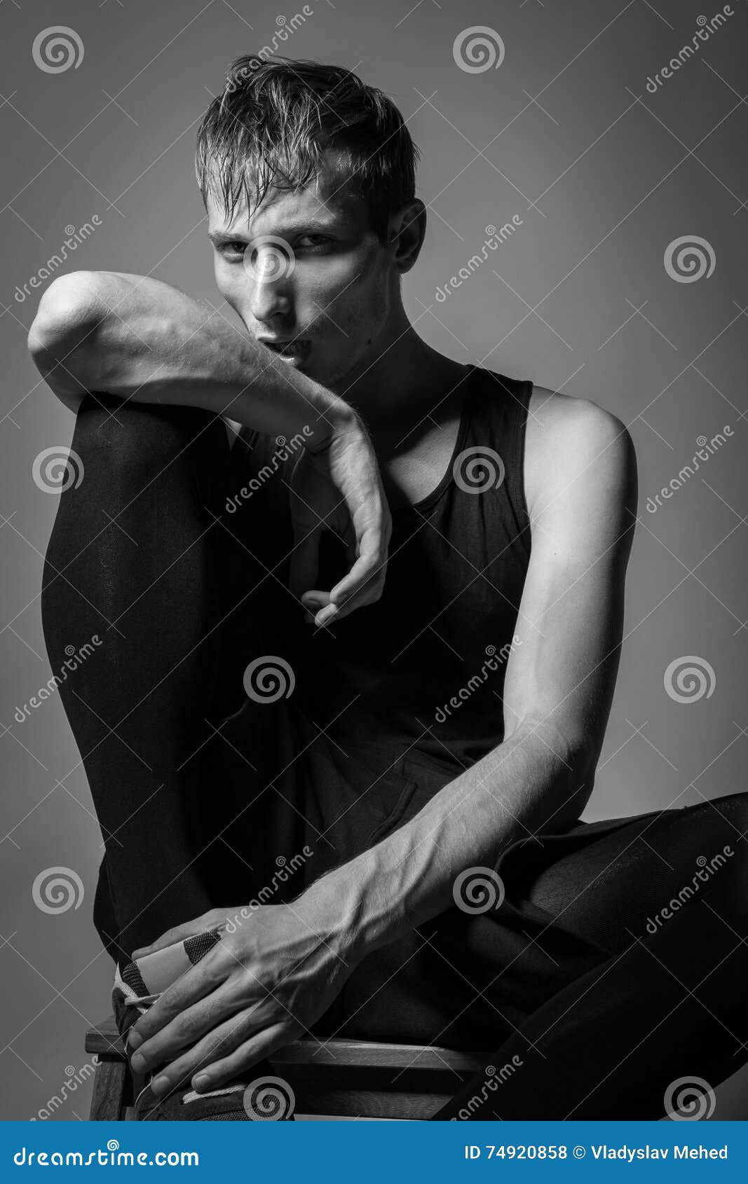 Homem Modelo De Tests for Handsome Foto de Stock - Imagem de preto ...