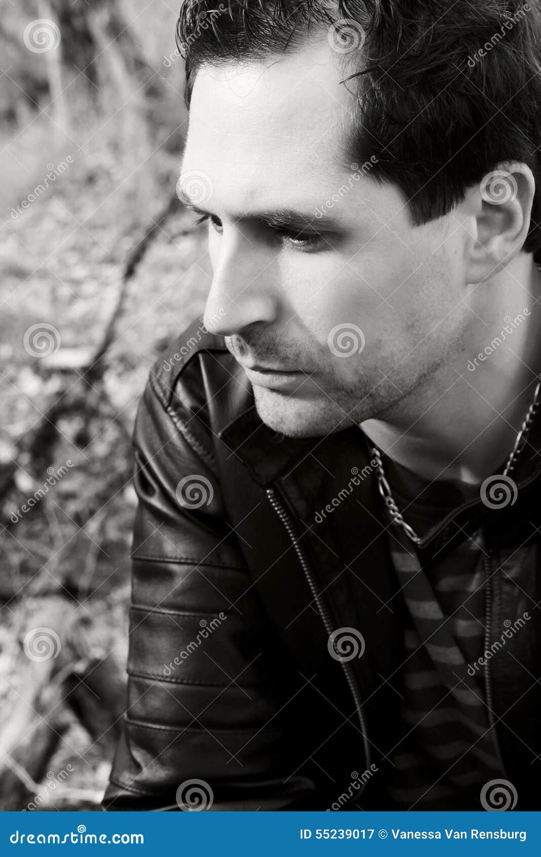 Homem moreno imagem de stock. Imagem de forma, pessoa - 55239017