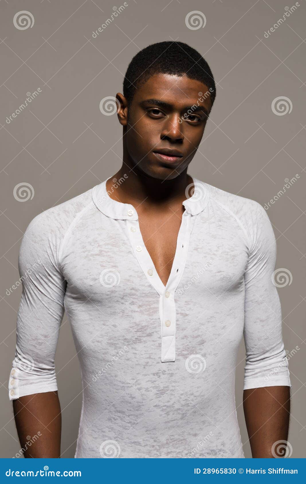 Homem negro foto de stock. Imagem de africano, sério - 28965830