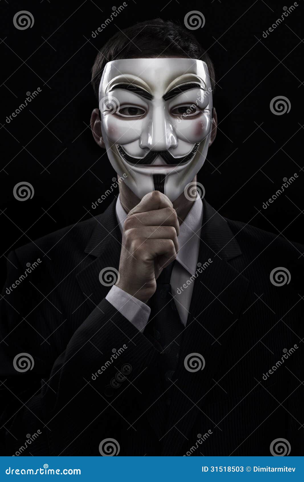 Homem Anônimo Que Veste Uma Máscara Foto de Stock Editorial - Imagem de ...