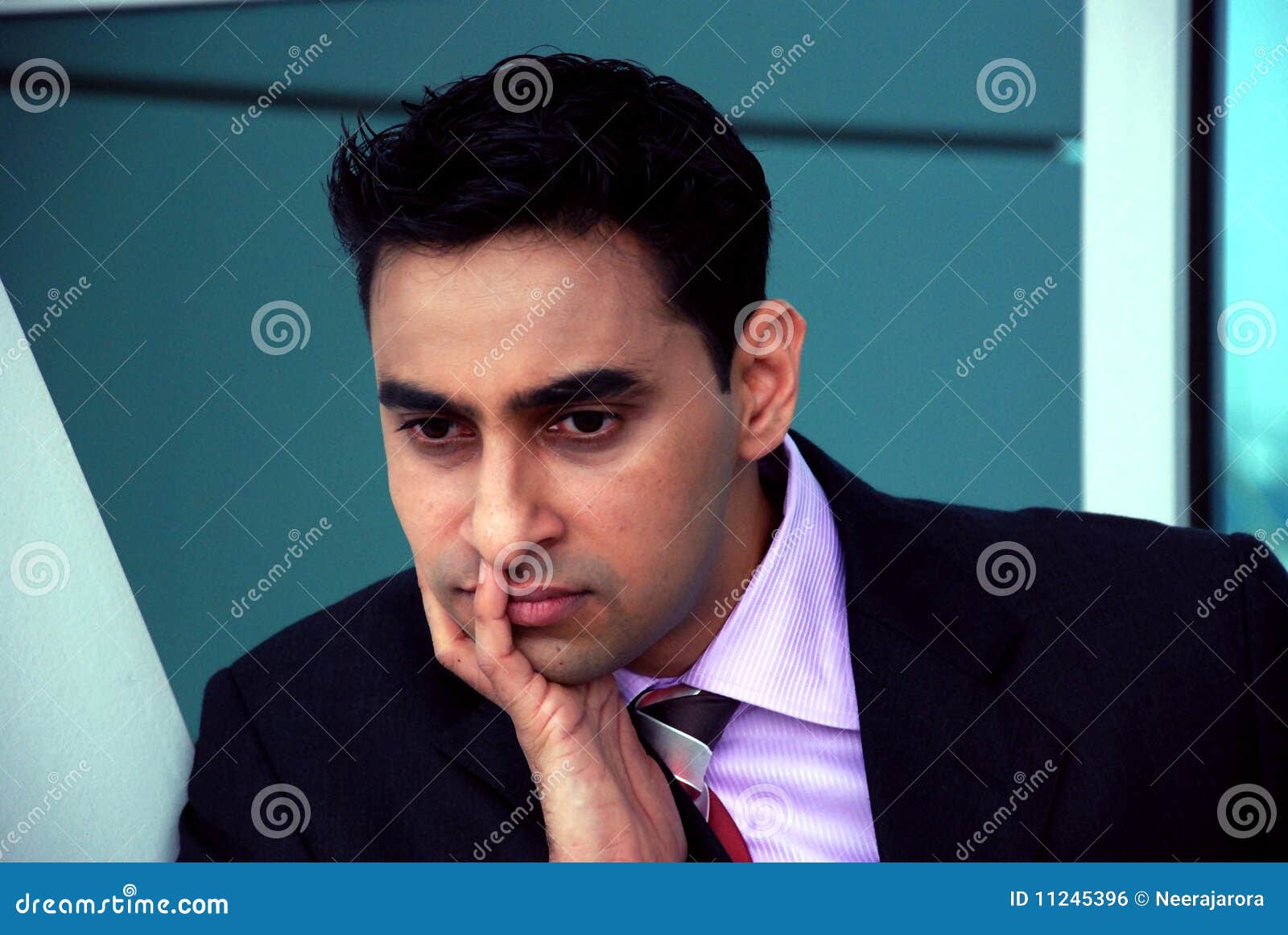 Homem preocupado foto de stock. Imagem de estilo, disastre - 11245396