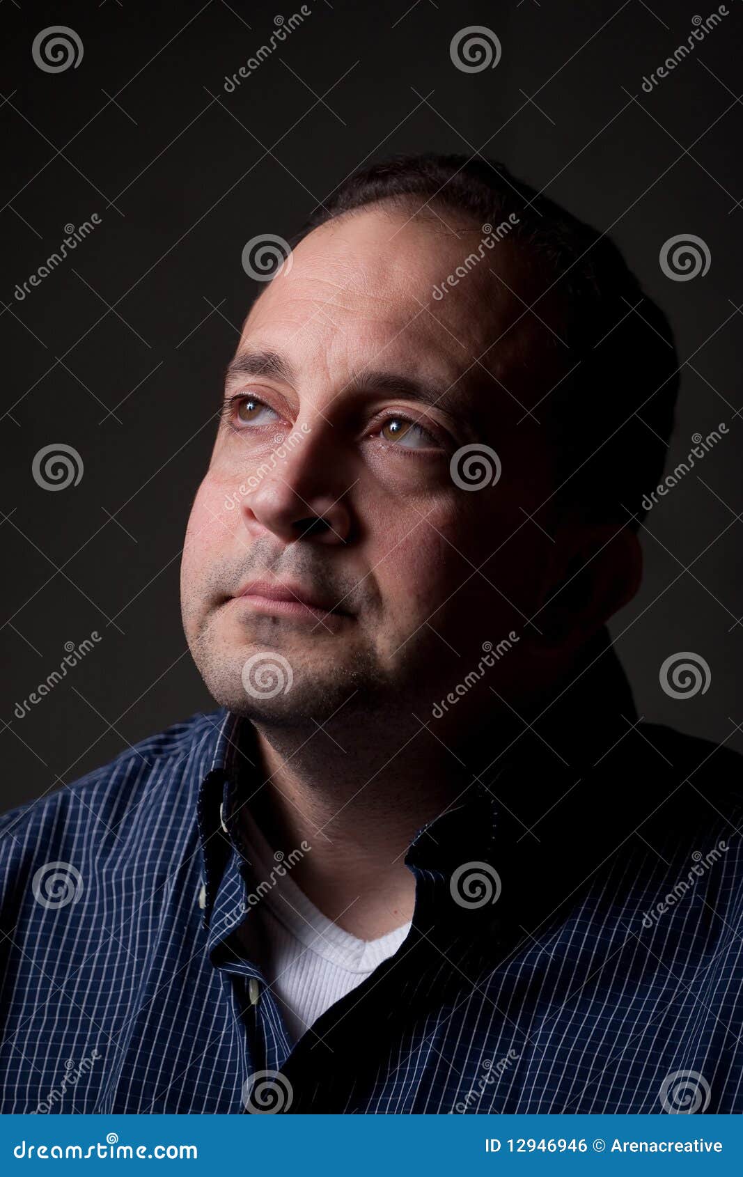 Homem preocupado foto de stock. Imagem de caucasiano - 12946946