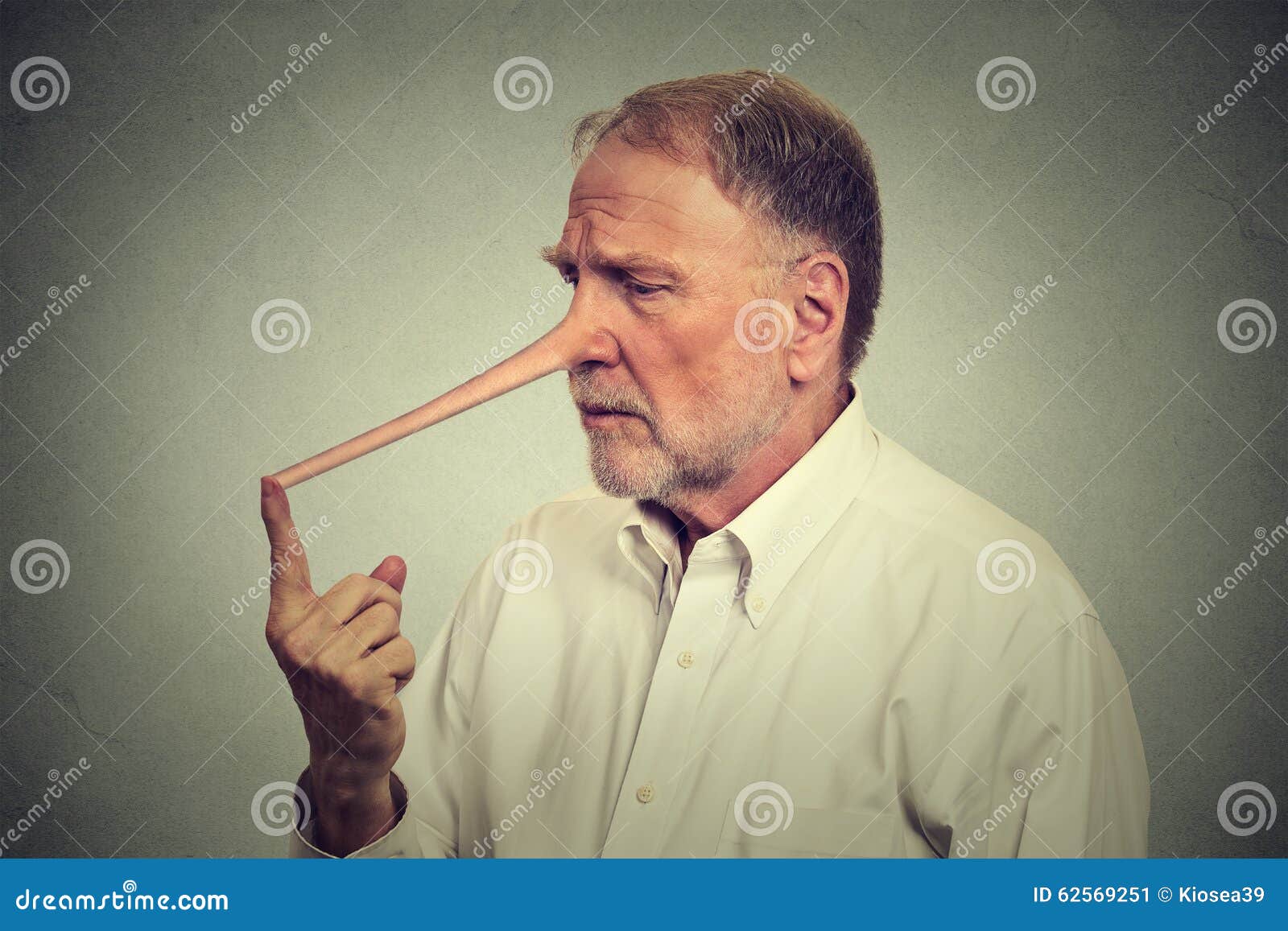 Homem Preocupado Triste Com Nariz Longo Imagem de Stock - Imagem de ...