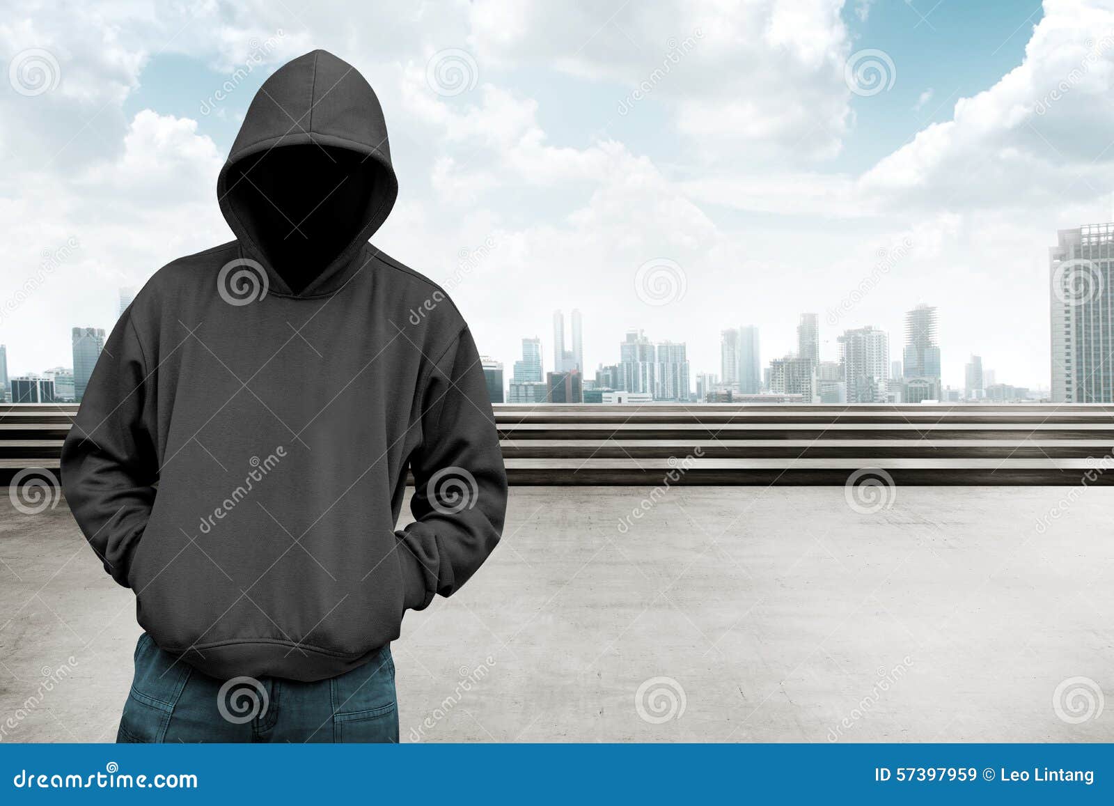 Homem sem cara na capa imagem de stock. Imagem de sério - 57397959