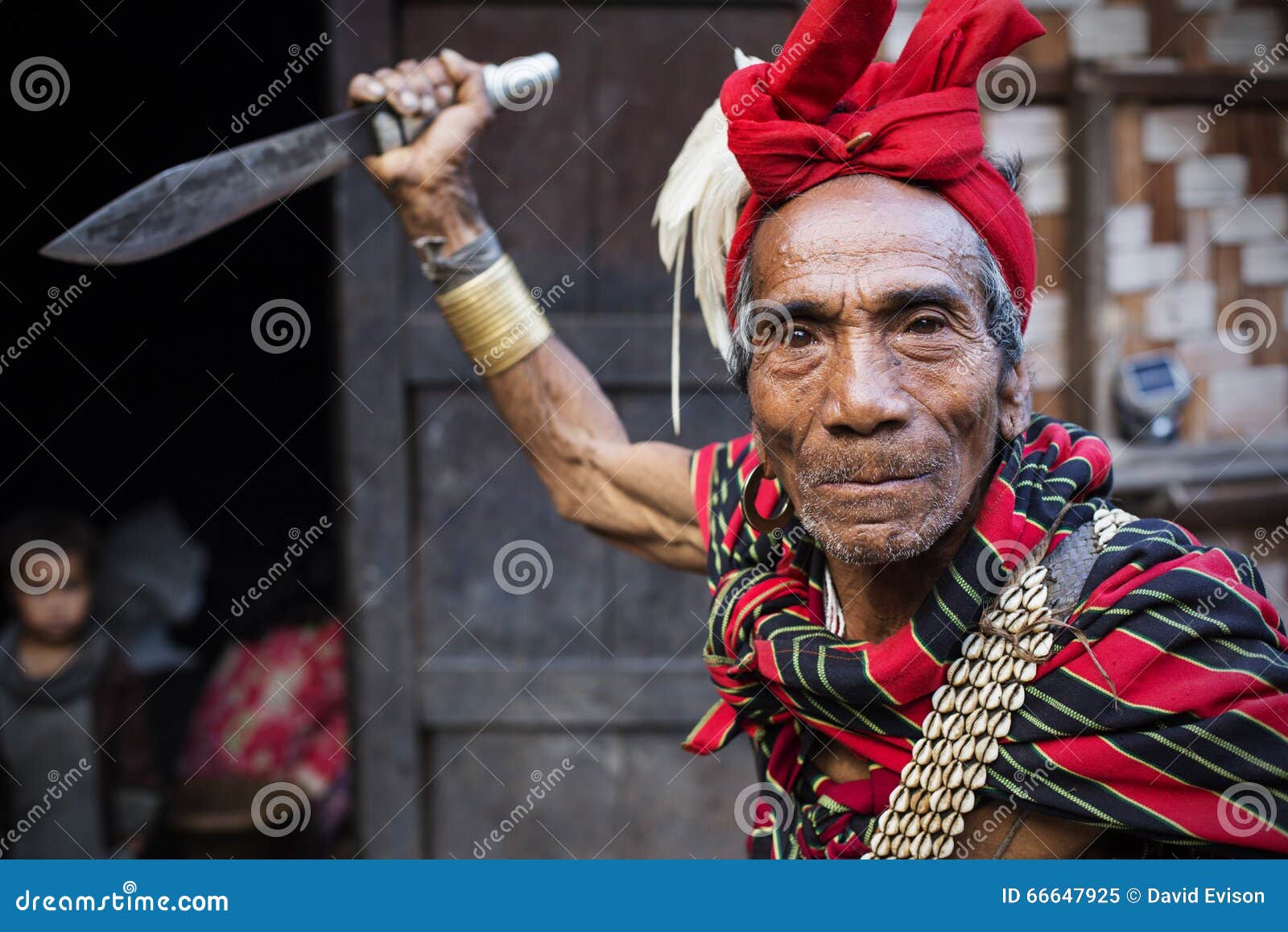 Homem Tradicional Do Tribo De Chin Imagem Editorial - Imagem de idade ...