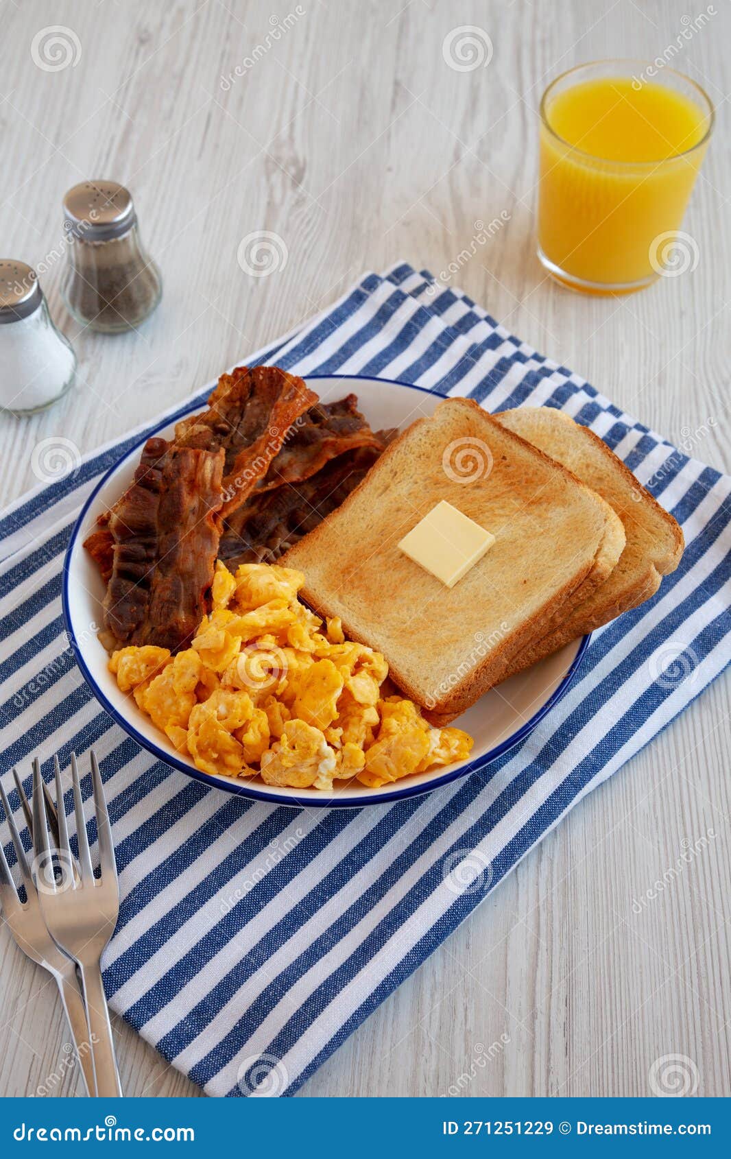 Homemade American Scrambled Egg Breakfast on a Plate, Side View Stock ...