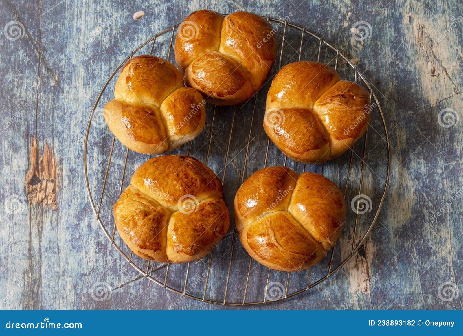 Homemade Fresh Bread Cluster Buns Stock Photo - Image of buns, gold ...