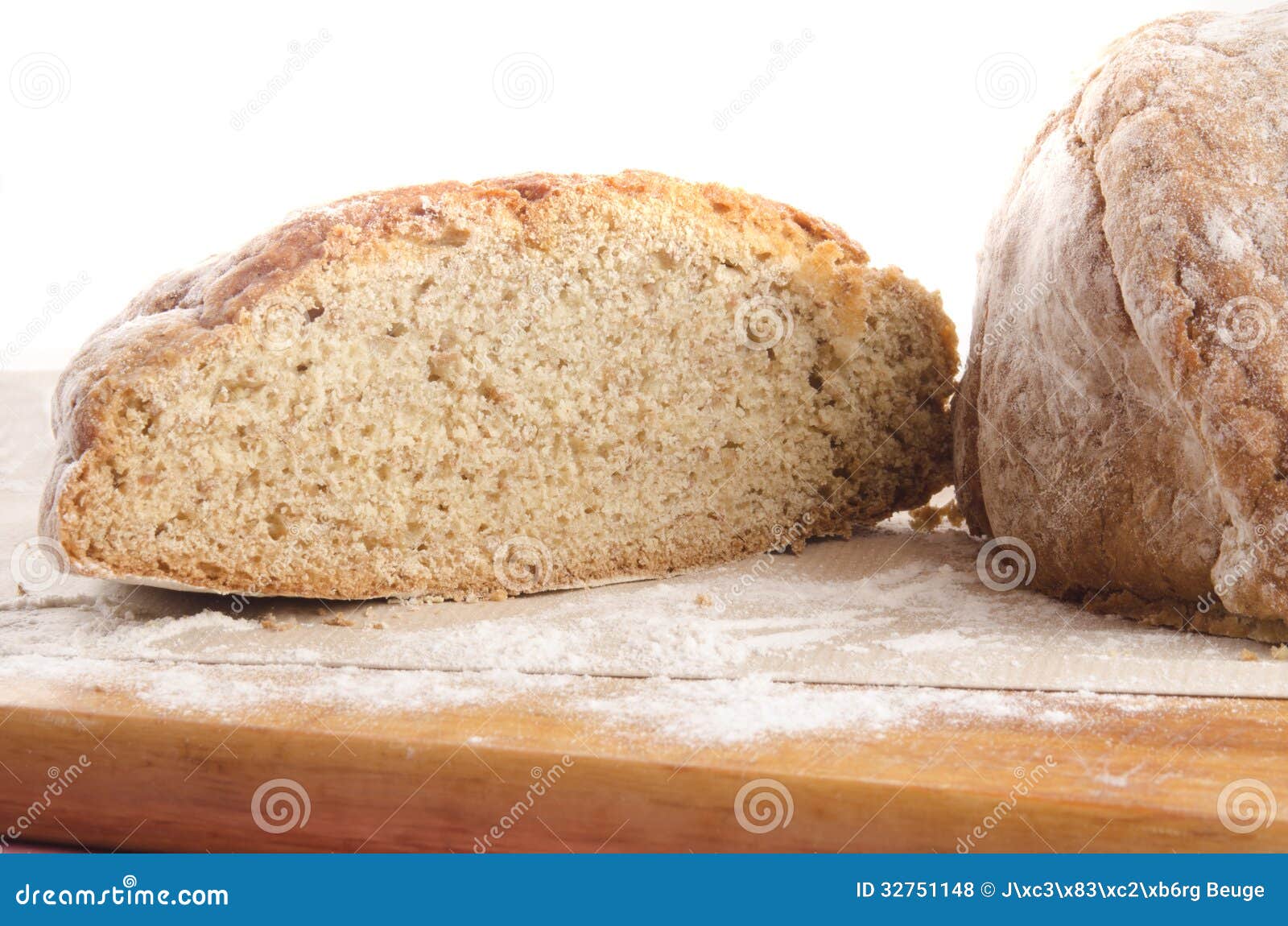 Homemade round wheat bread stock photo. Image of crusty - 32751148