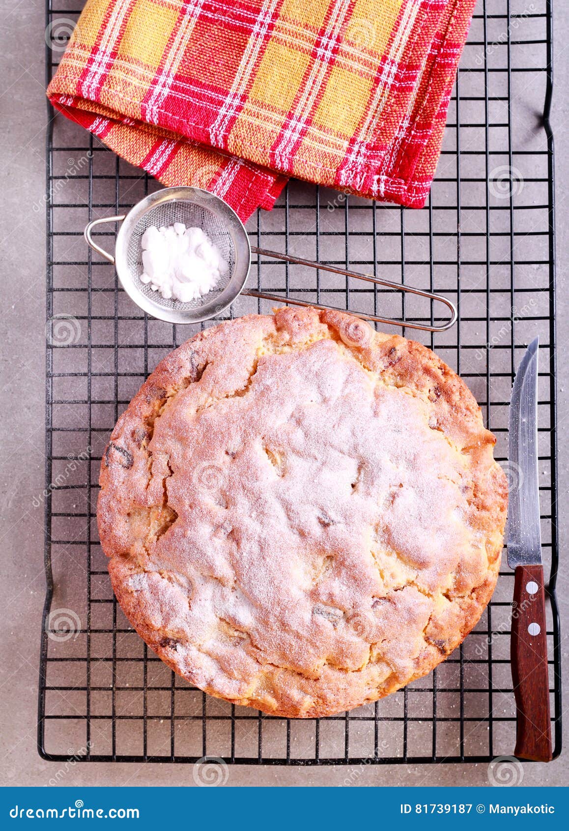 Homemade, Sweet Cake on Wire Rack, Stock Image - Image of wire, bread ...