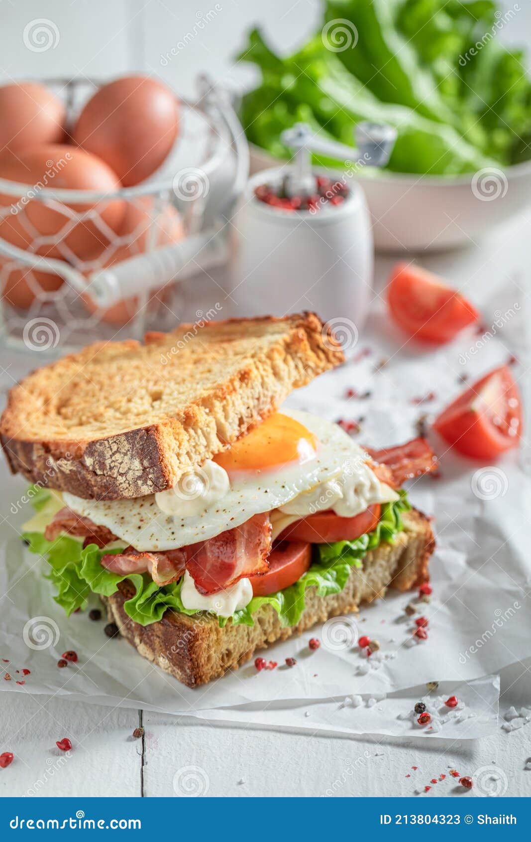 Homemade Toasted Bread with Egg, Bacon and Tomato. British Breakfast ...
