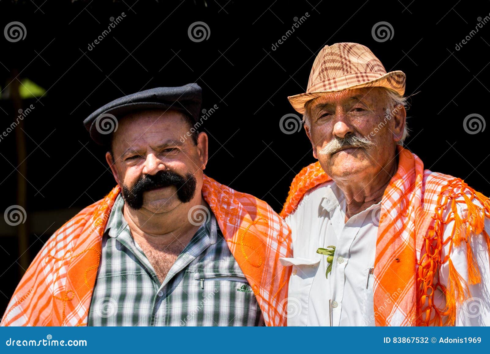Homens turcos fotografia editorial. Imagem de étnico - 83867532