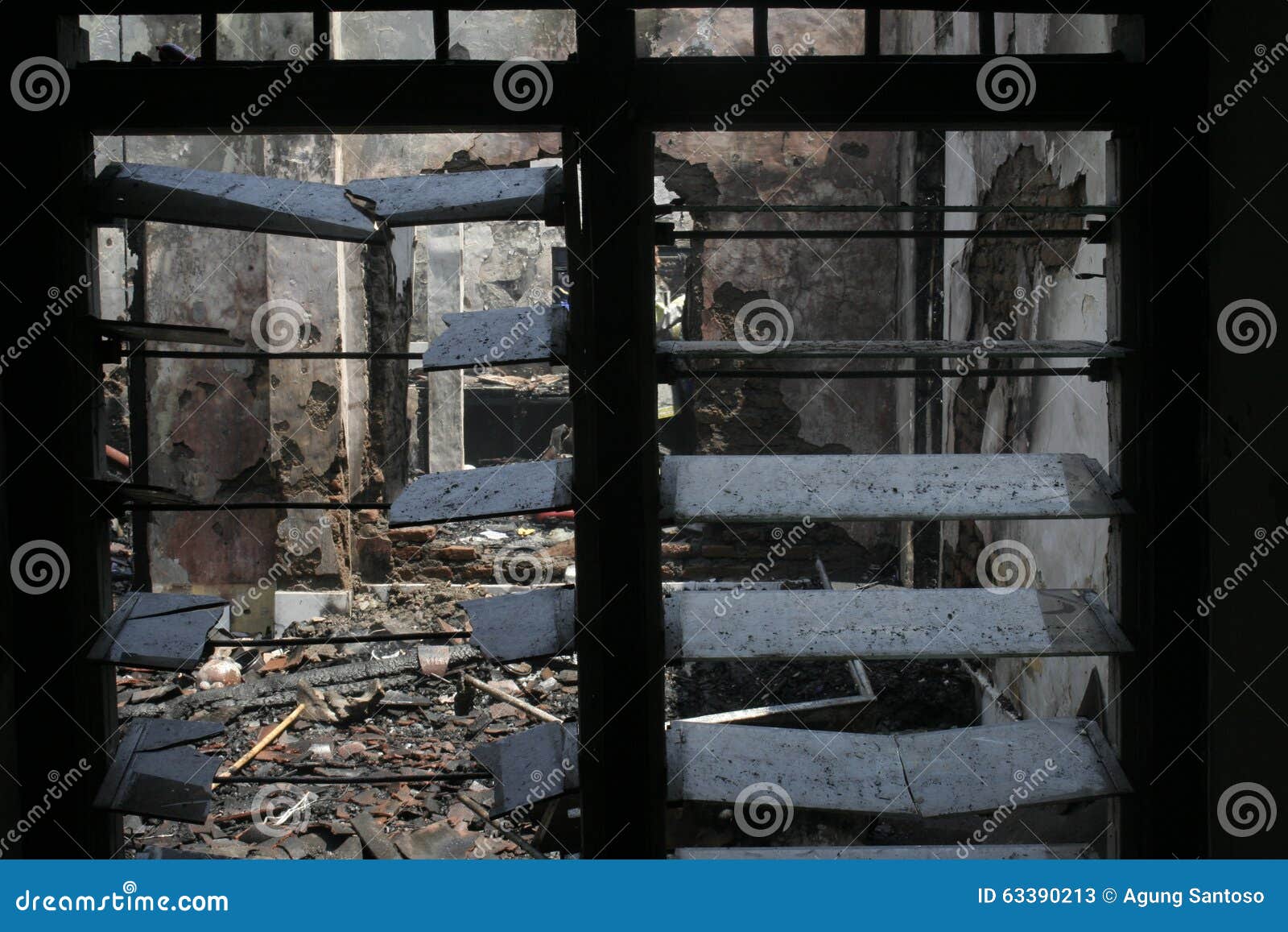 Homes To Rubble after a Fire Editorial Stock Photo - Image of house ...