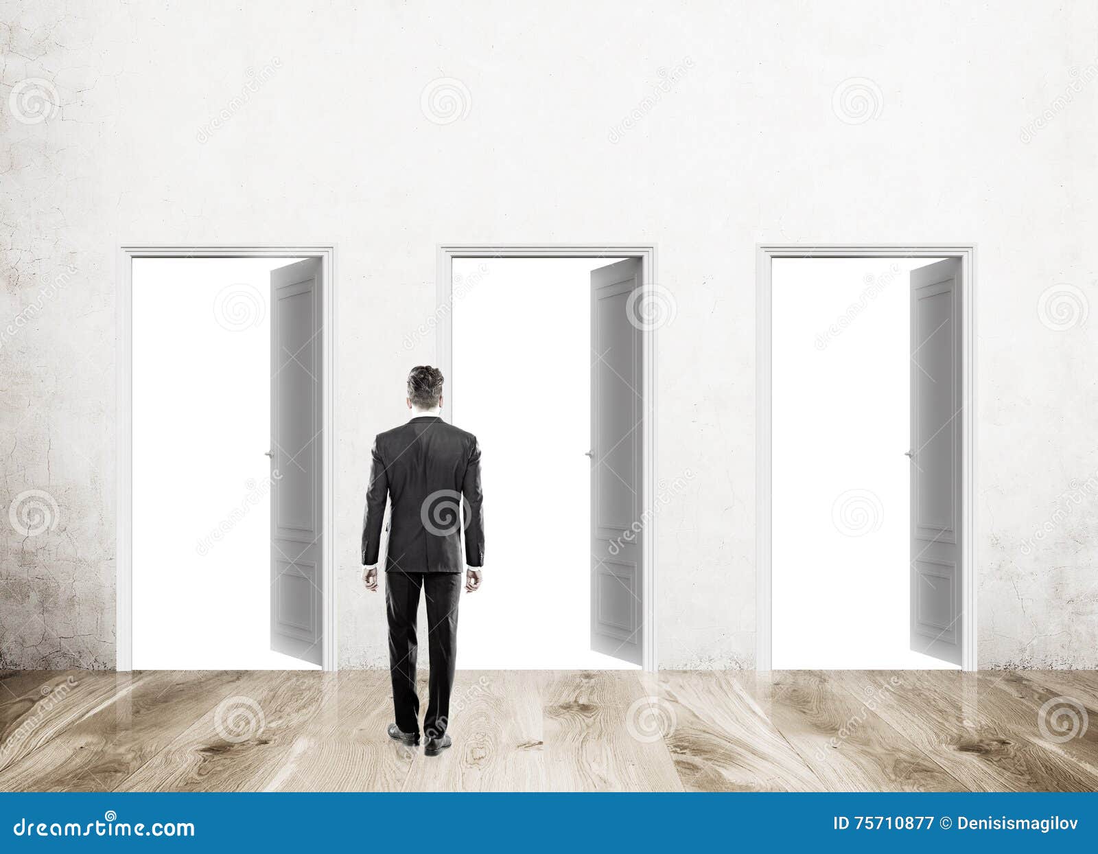 Homme Allant Entrer Dans La Porte Image stock - Image du lumière, porte ...