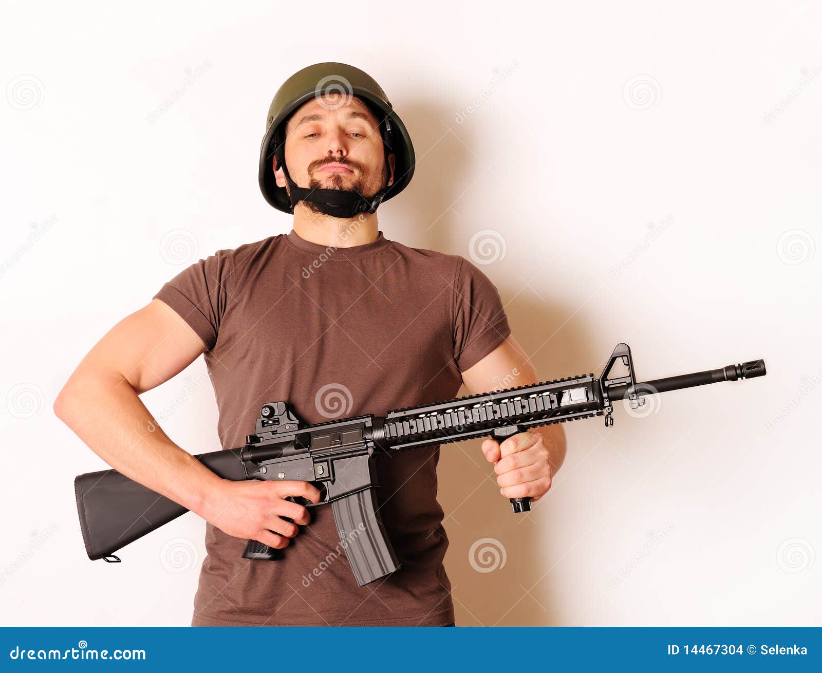 Homme armé photo stock. Image du agent, moderne, peinture - 14467304