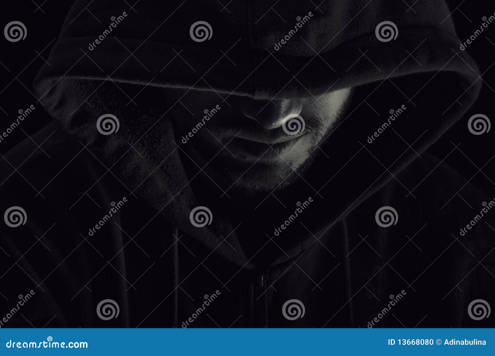 Homme avec le capot photo stock. Image du capot, diable - 13668080