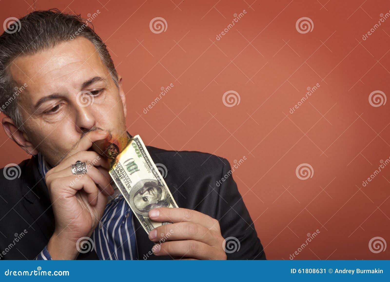 Homme d'affaires riche image stock. Image du cent, masculin - 61808631