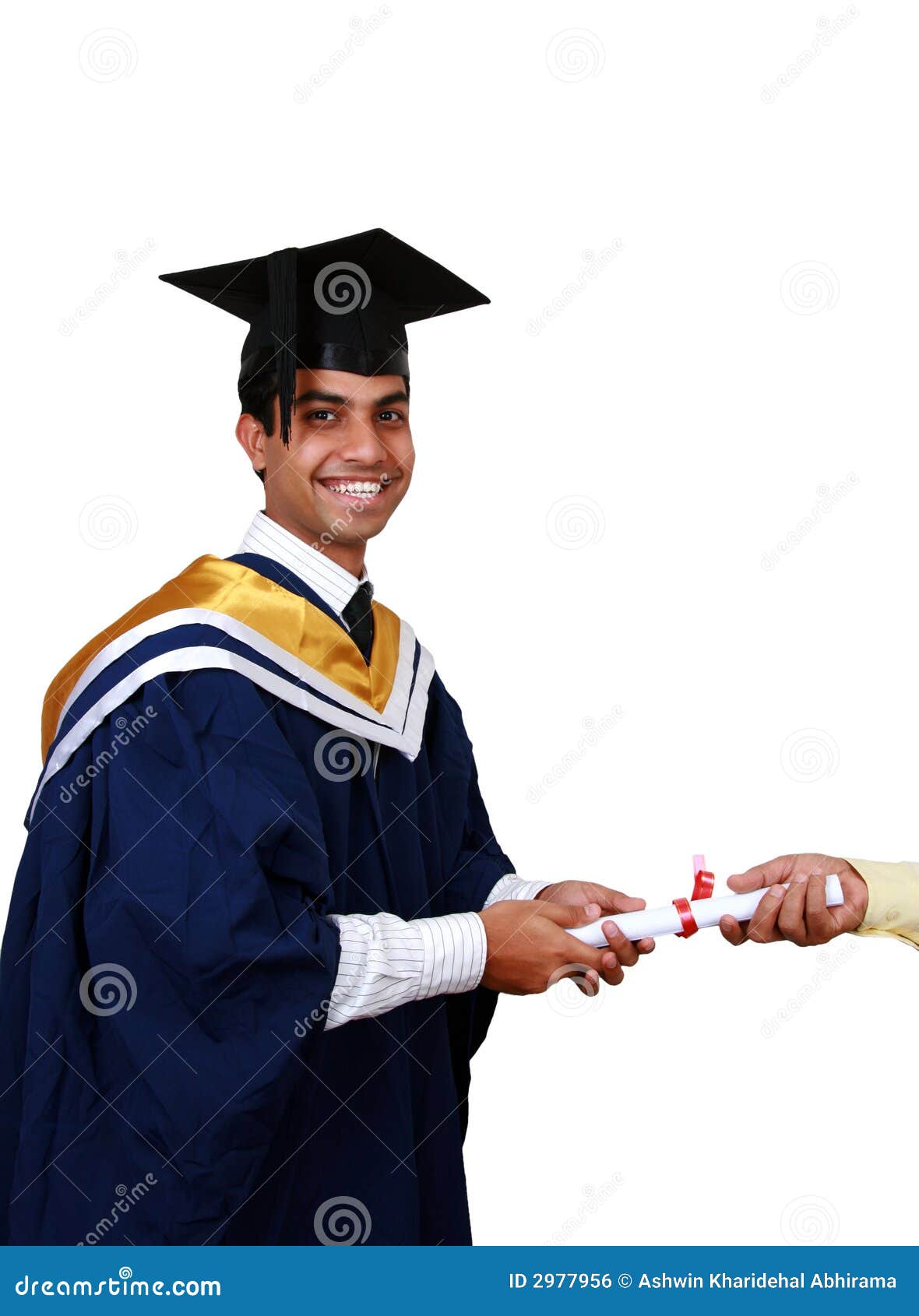 Homme Dans La Robe De Graduation Photo stock - Image du instruit ...