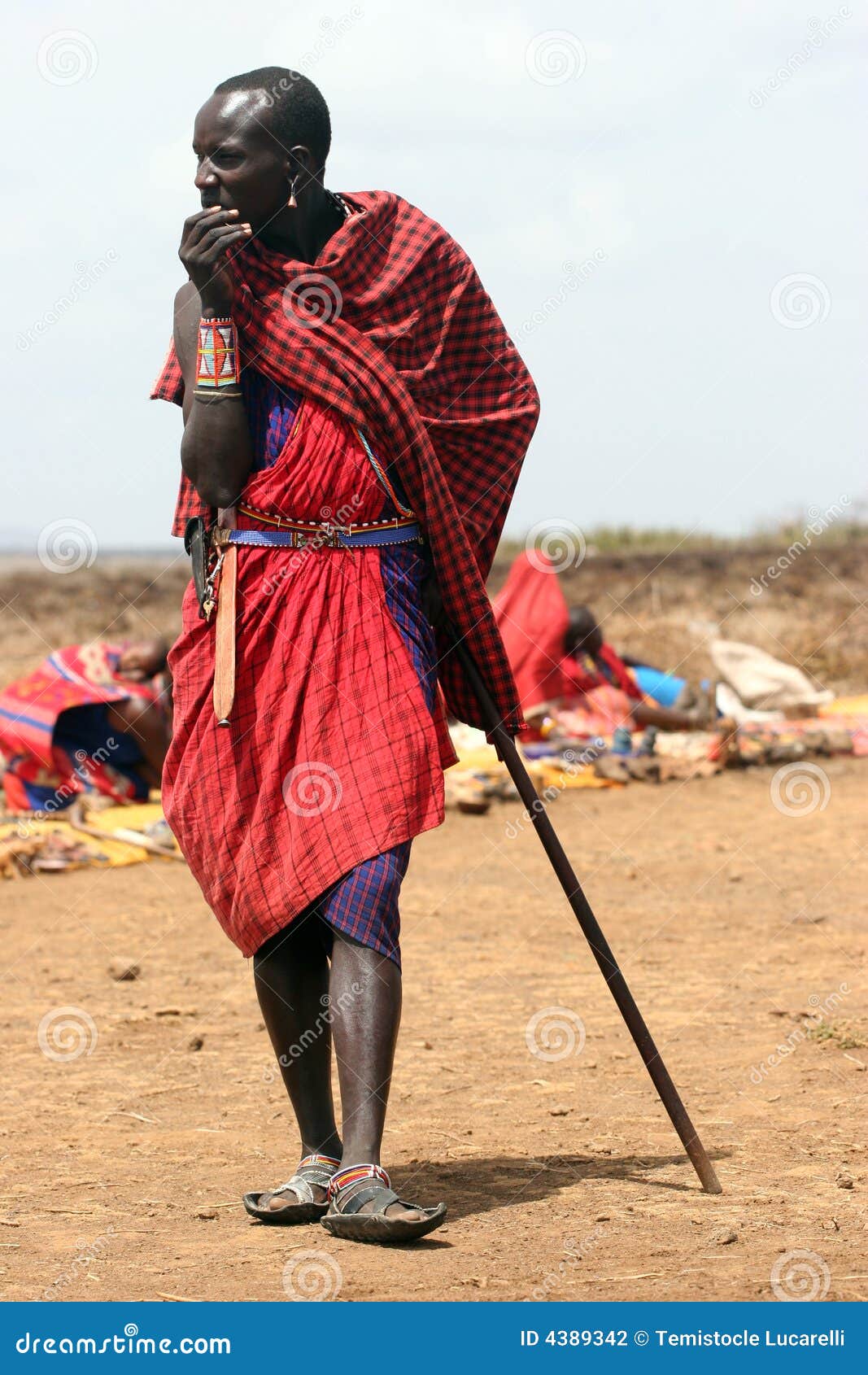 Homme de masai photographie éditorial. Image du touriste - 4389342