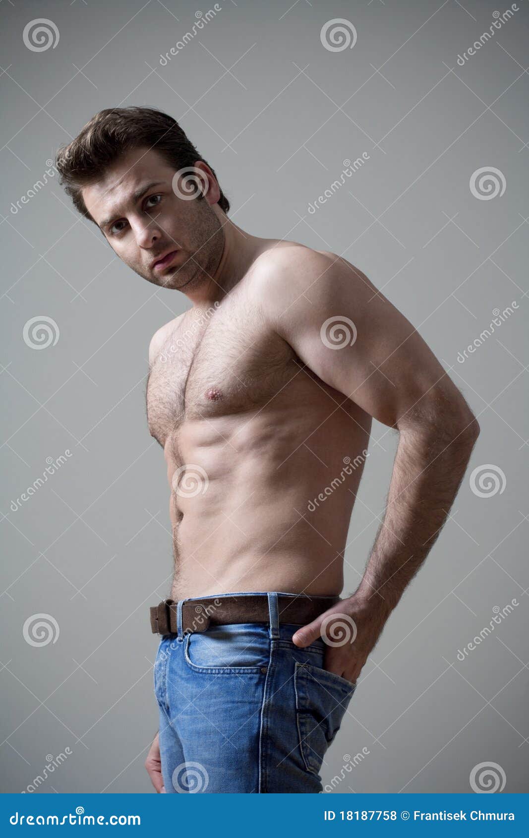 Homme de Musculous photo stock. Image du musculaire, section - 18187758