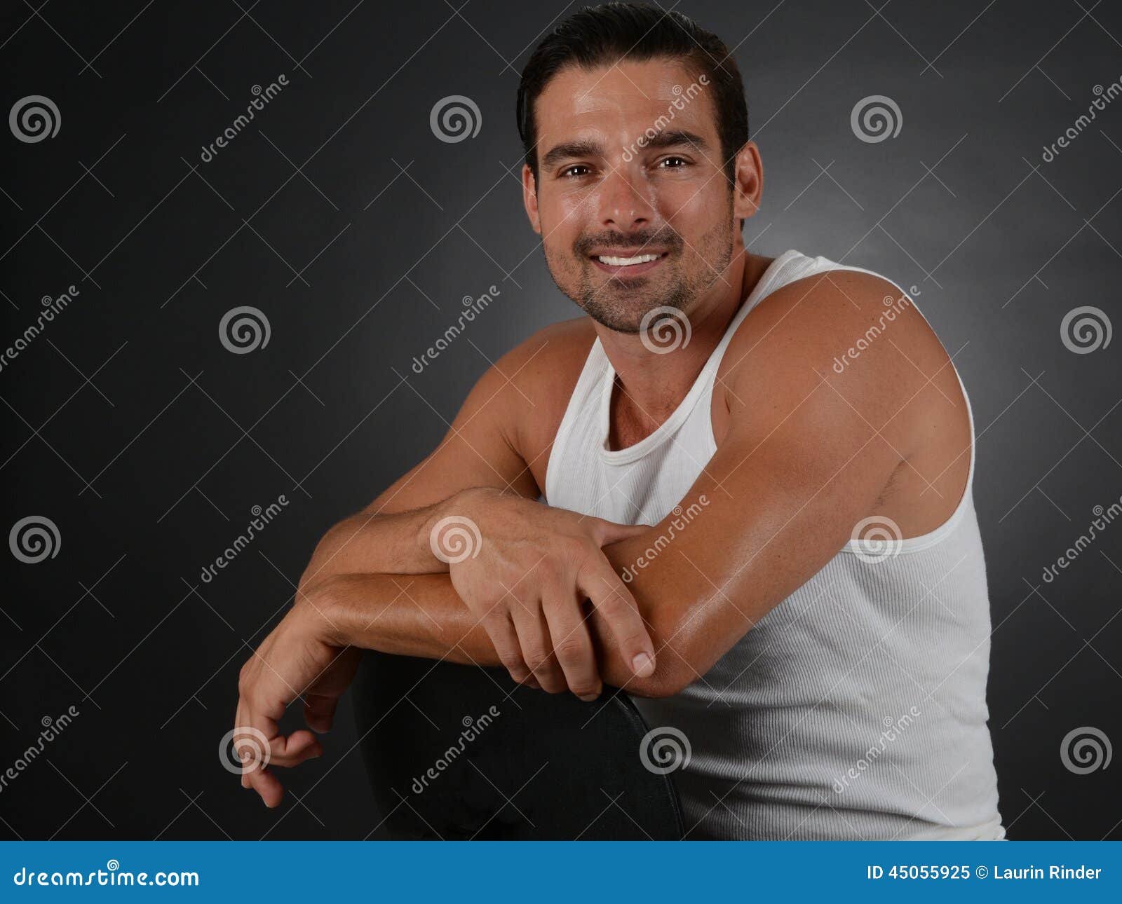 Homme italien bel image stock. Image du humain, visage - 45055925