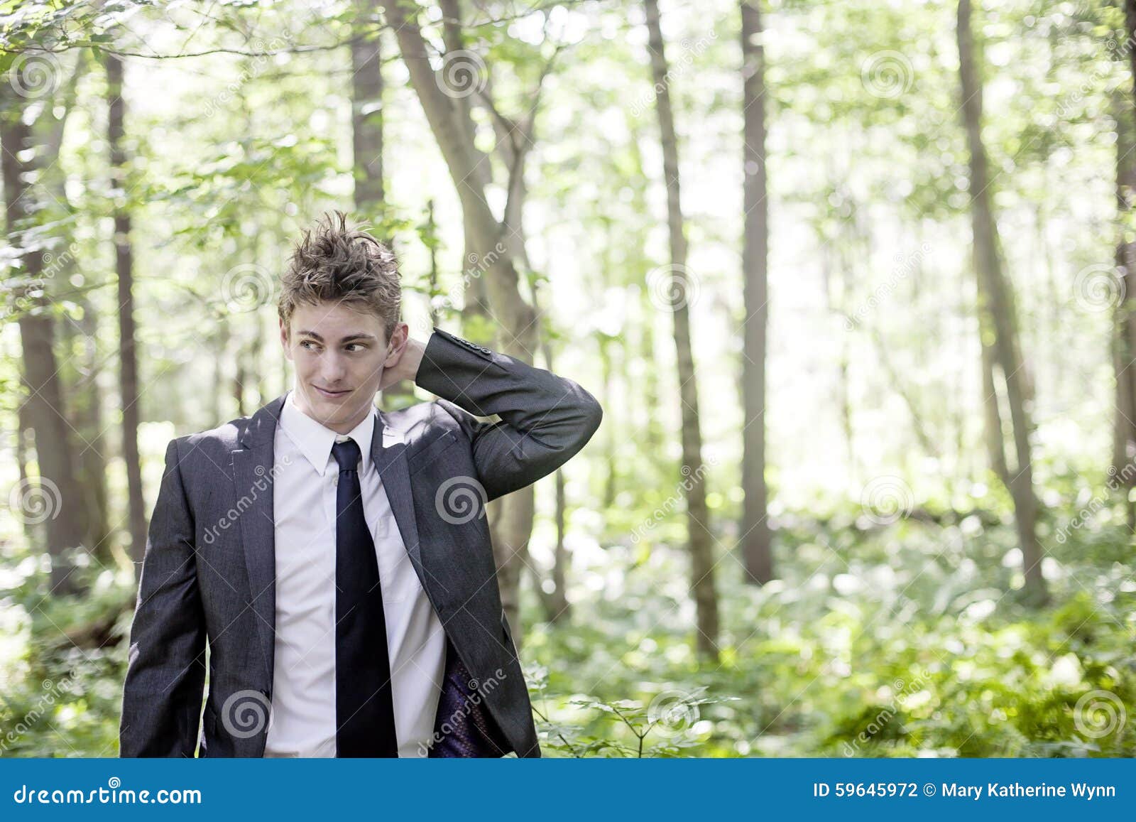 Homme perdu et confus photo stock. Image du durée, chemins - 59645972