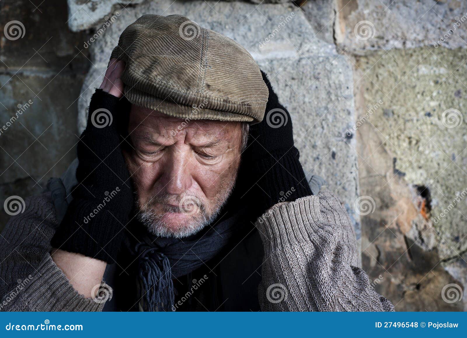 Homme sans foyer photo stock. Image of barbe, modifié - 27496548