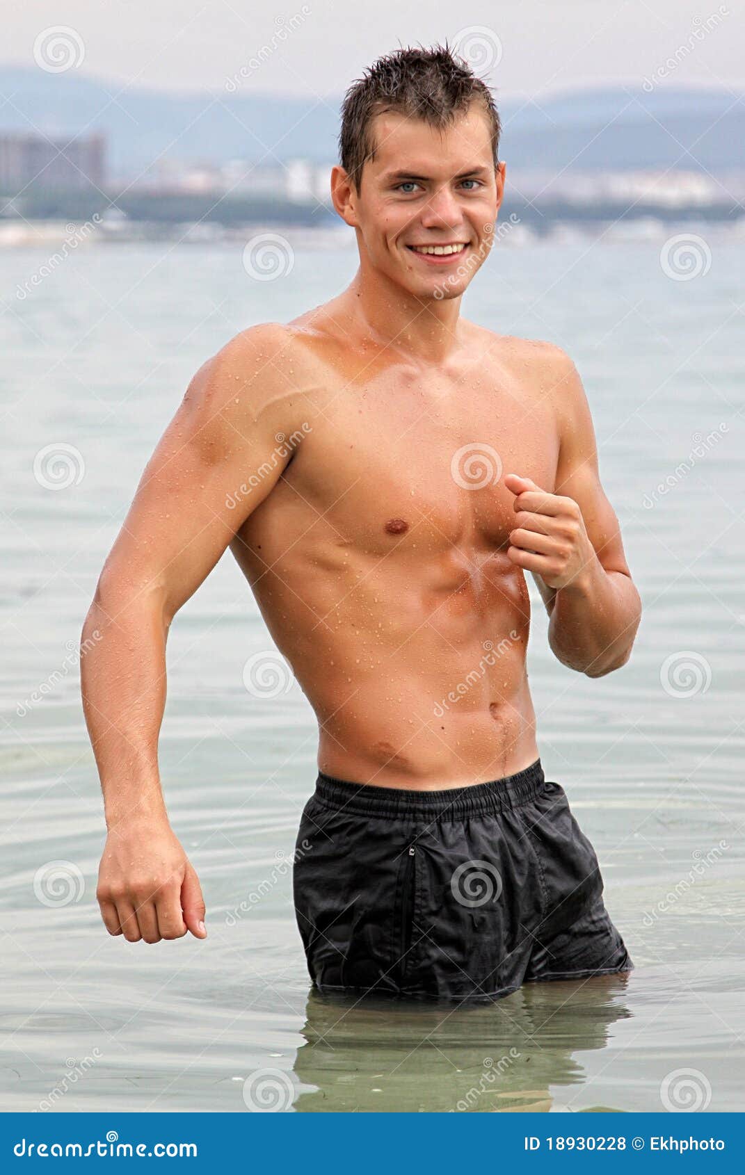 Homme Sexy Nu Humide De Muscle Photo Stock Image Du Torse Perfection