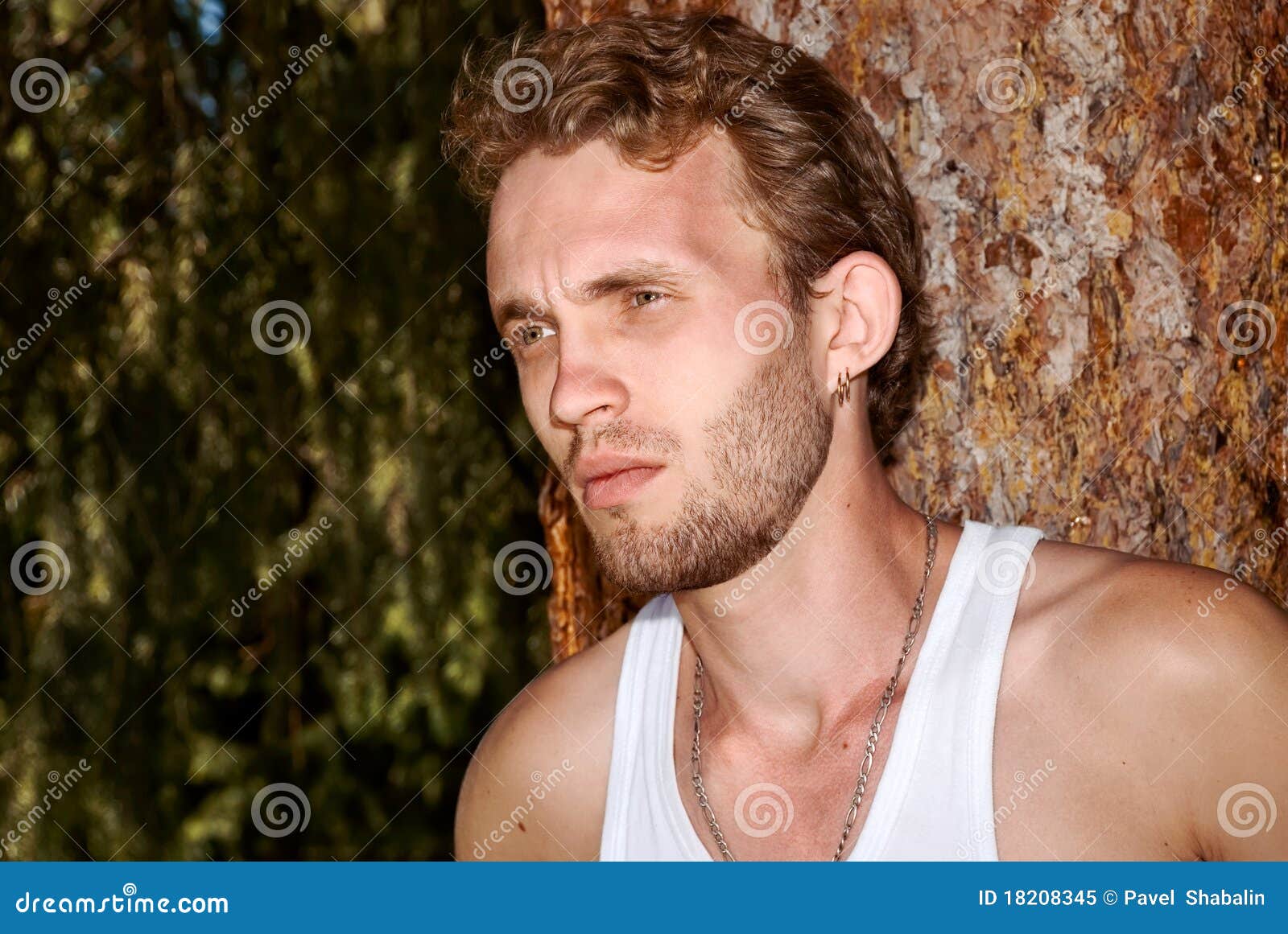 Homme simple image stock. Image du simple, homme - 18208345