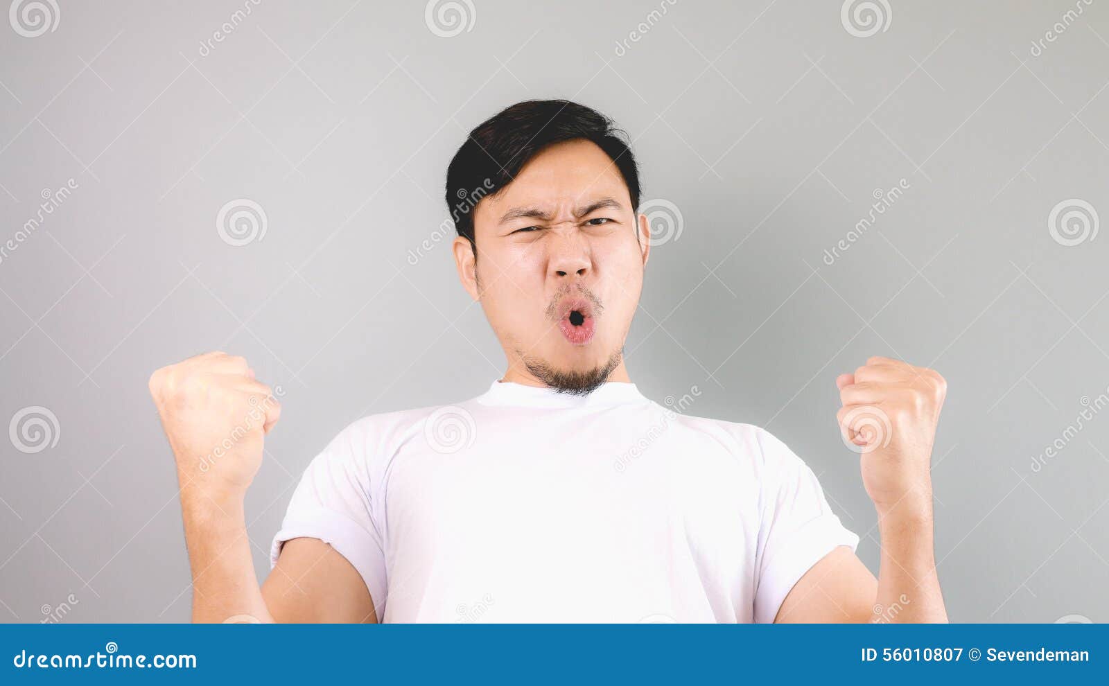 Homme victorieux image stock. Image du signe, affaires - 56010807