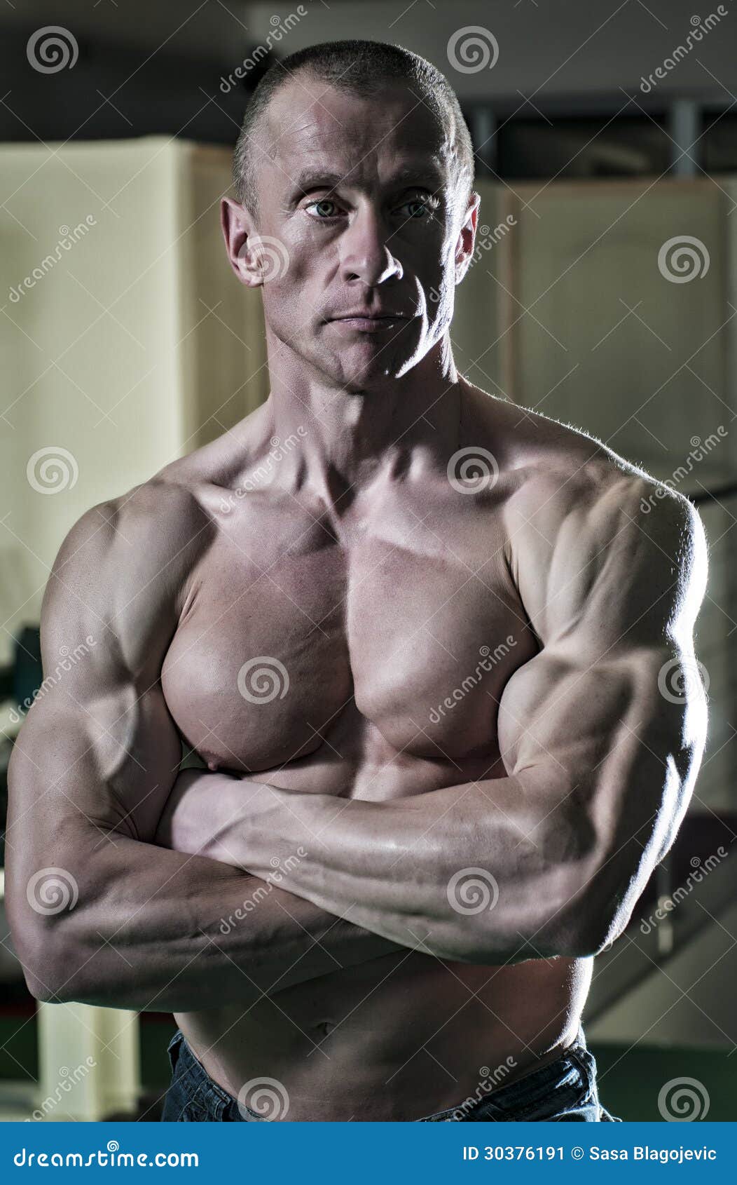 Hommes de muscle image stock. Image du athlète, beau - 30376191